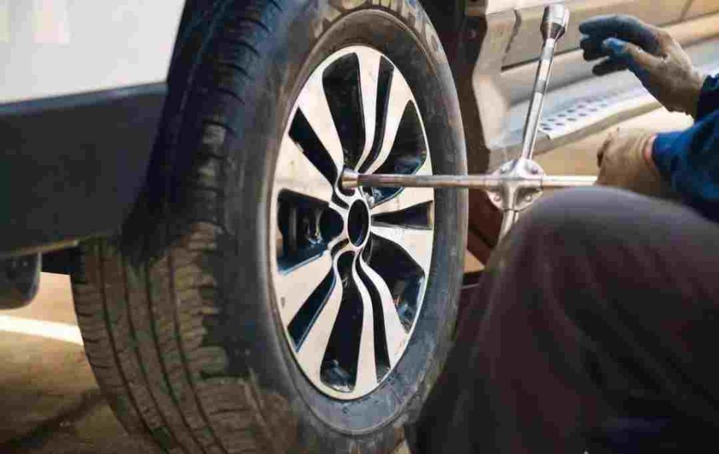 Why Bolt Tightening Is Important for Automobile Assembly | KENENG