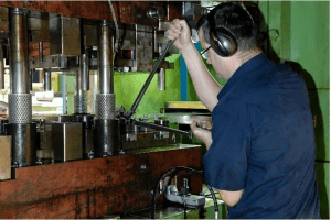 Die Wear and Failure Analysis in Metal Stamping Processes - KENENG